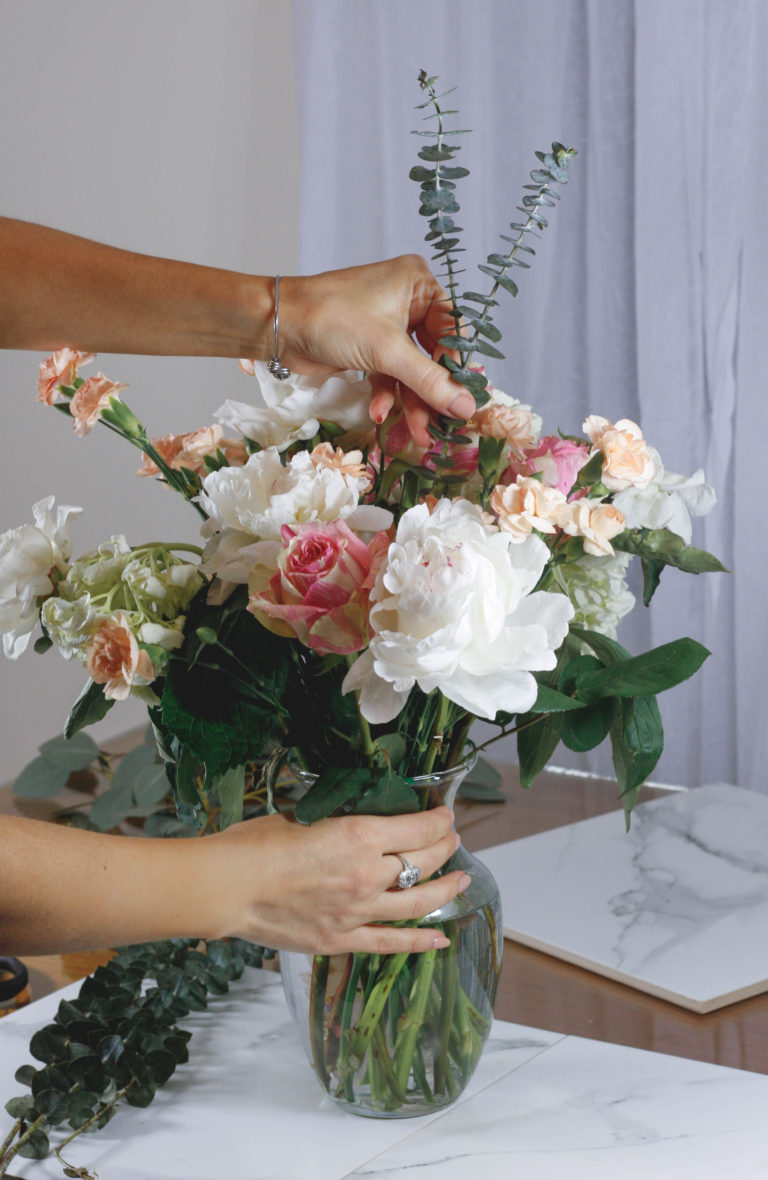 How to Arrange Flowers Like a Pro - Part 1